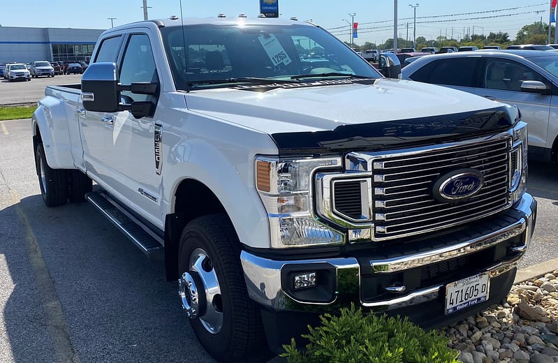 2021 Ford F350 VS 2019 Chevy HD 3500 Dually Comparison