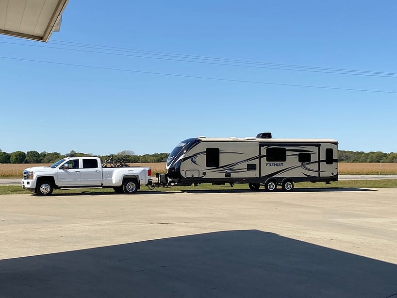 2021 Ford F350 VS 2019 Chevy HD 3500 Dually Comparison